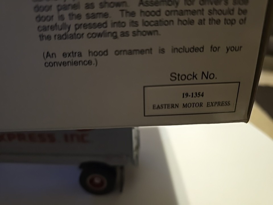 1994 FIRST GEAR 1960 MACK B-61 TRACTOR TRAILER EASTERN MOTOR EXPRESS ...