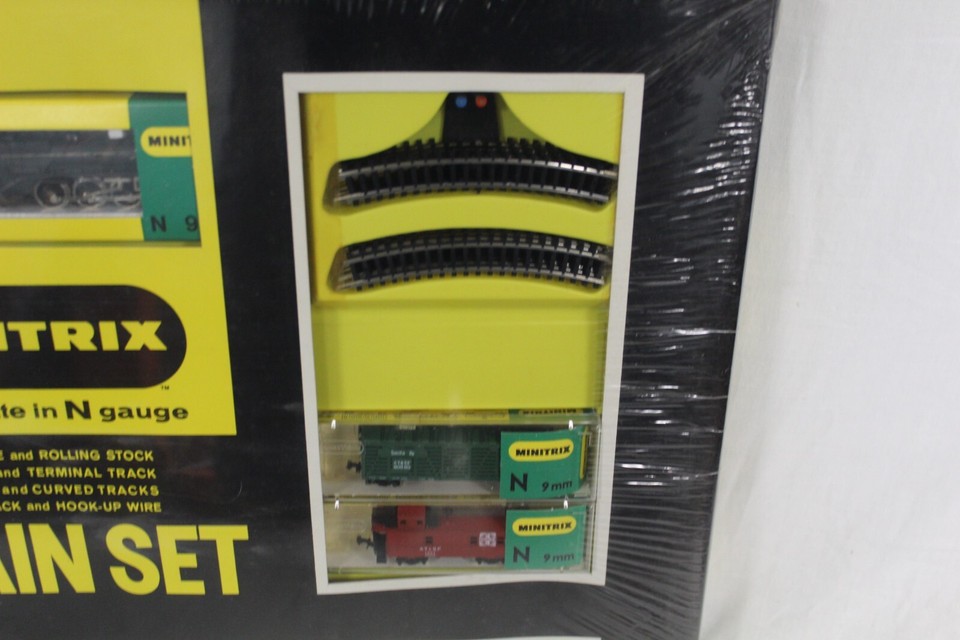 Minitrix #1161 N Scale Santa Fe pacific steam and freight Train Set ...