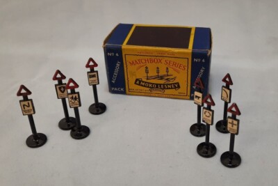 Matchbox Lesney Accessory Pack No. 4 (A-4) Road Signs Complete With ...