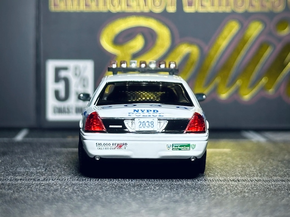 Rollin 1:64 White CV CROWN VICTORIA NYPD Police Model Diecast Metal Car ...