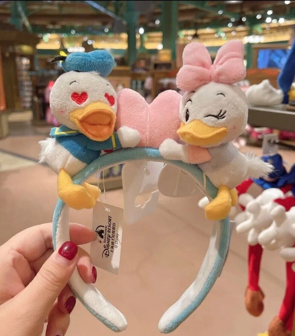 Daisy Duck And Donald Duck Couple Shirt
