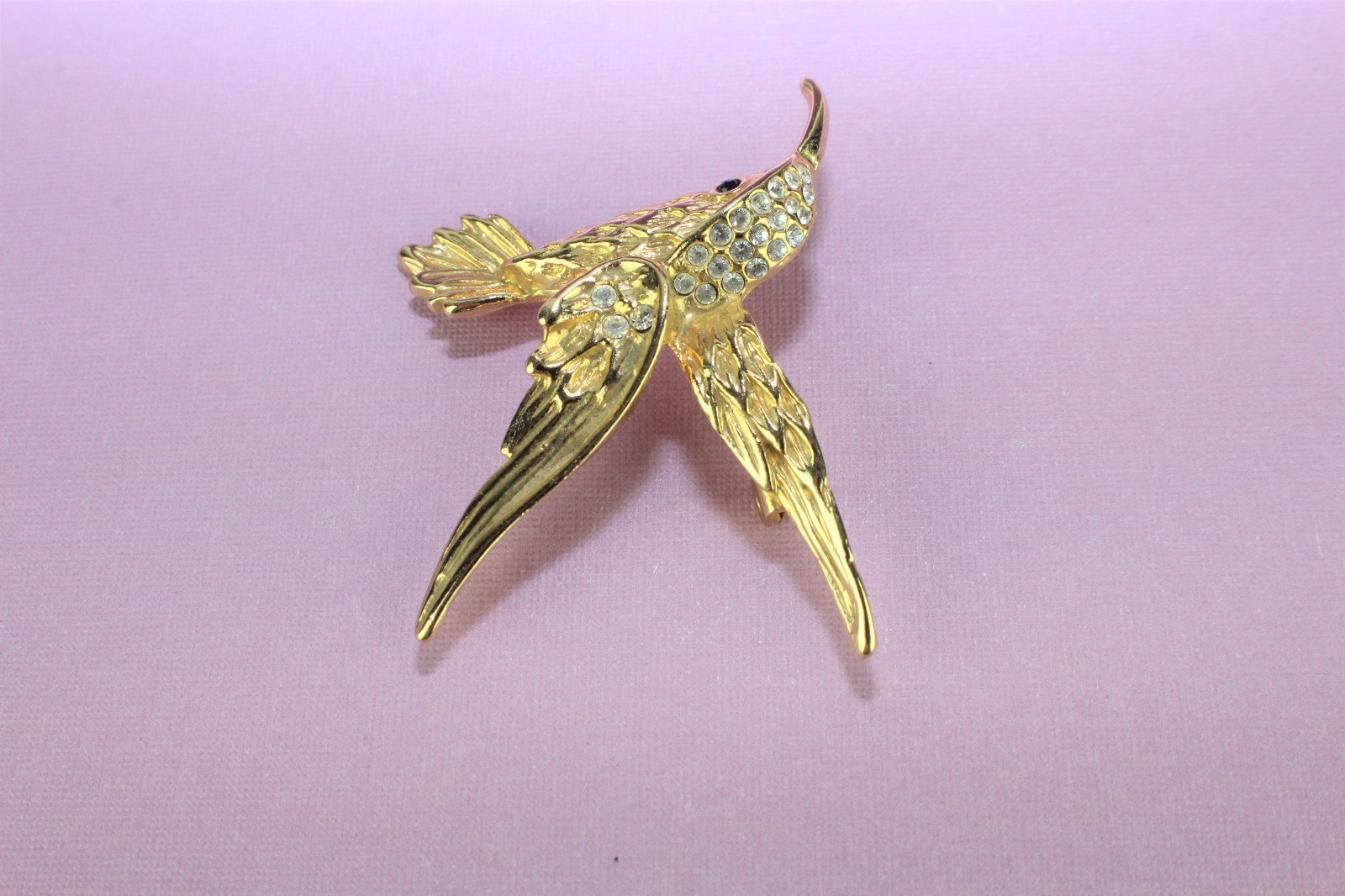 Womens Gold Tone Rhinestone Figural Hummingbird Brooch Pin | eBay