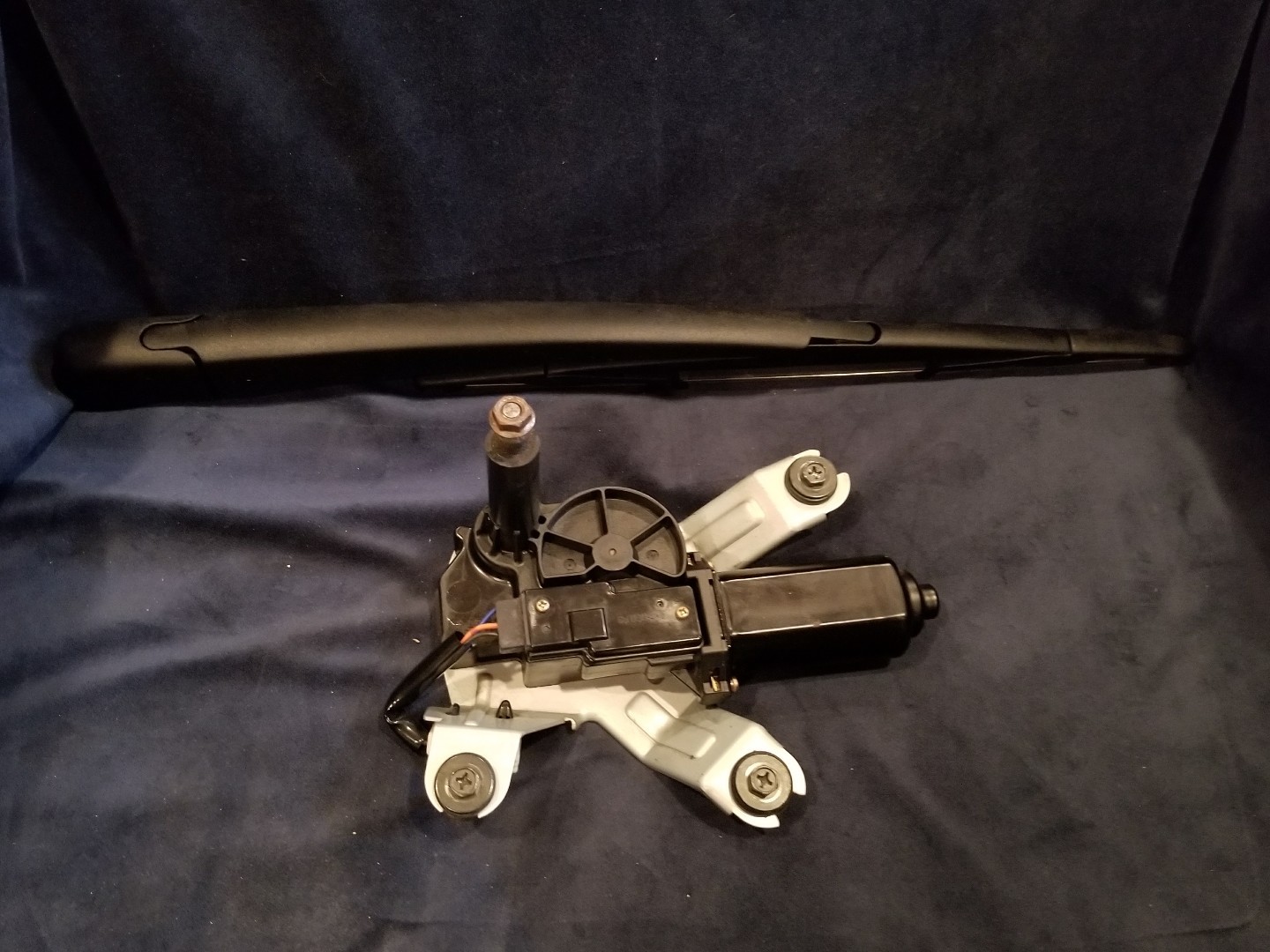 2004 05 06 07 08 09 NISSAN QUEST OEM REAR WINDSHIELD WIPER MOTOR W ...