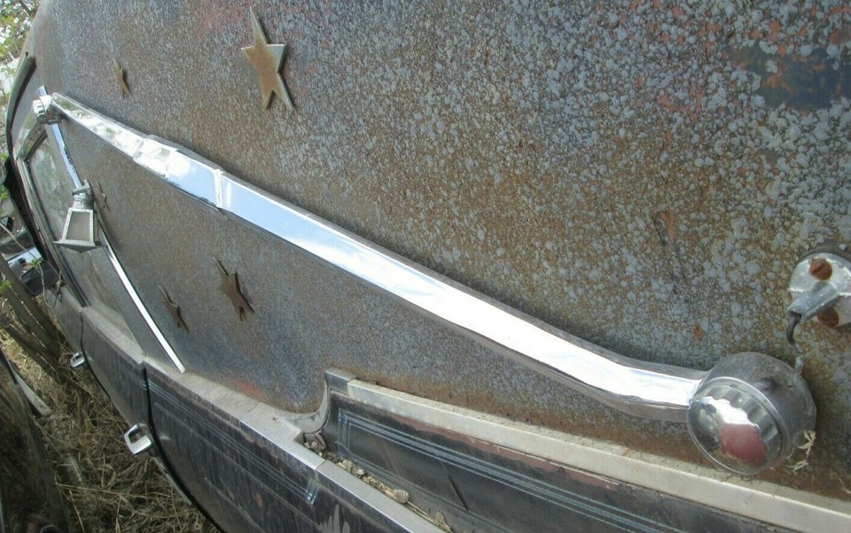 1960s 1970s CADILLAC SUPERIOR COACH FUNERAL CAR HEARSE LANDAU BARS ...