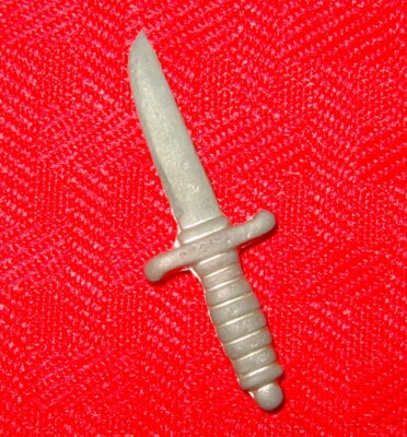 VINTAGE 1949 PARKER BROTHERS CLUE GAME PEICE METAL KNIFE DAGGER STILL ...
