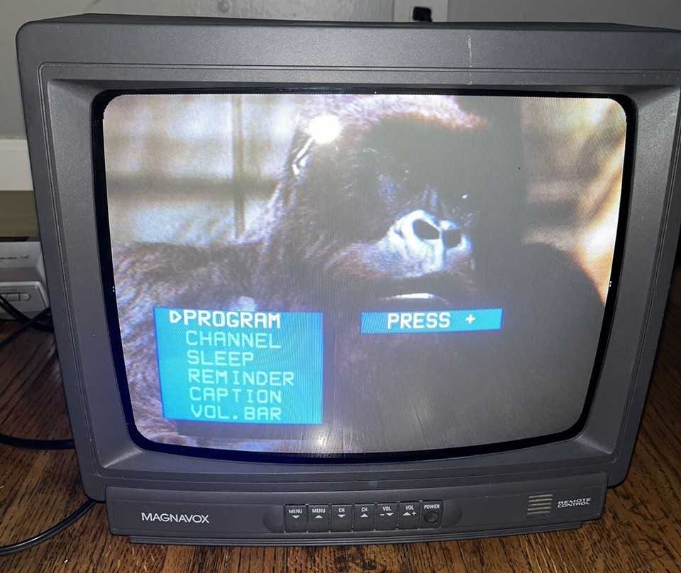 Philips Magnavox HD1305 C121 13" CRT Color Box Television TV for Retro ...
