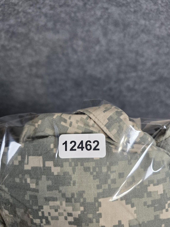US Army Combat Uniform ACU Coat Mens Medium Long UCP Digital Camo Flag ...