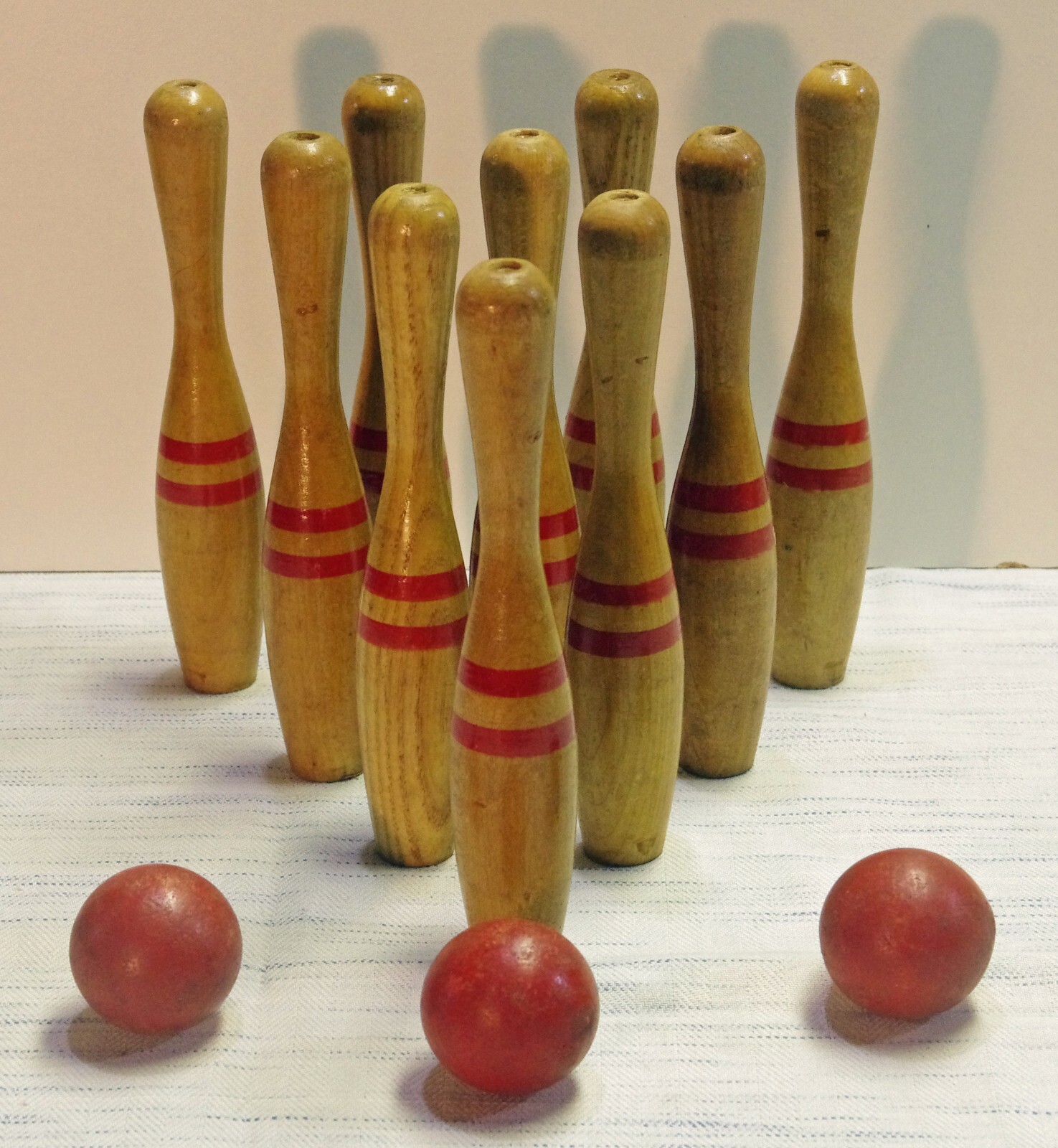 Vintage Antique Wooden Table Top Bowling Game 7 1/2" Pins Complete w/ 3 ...