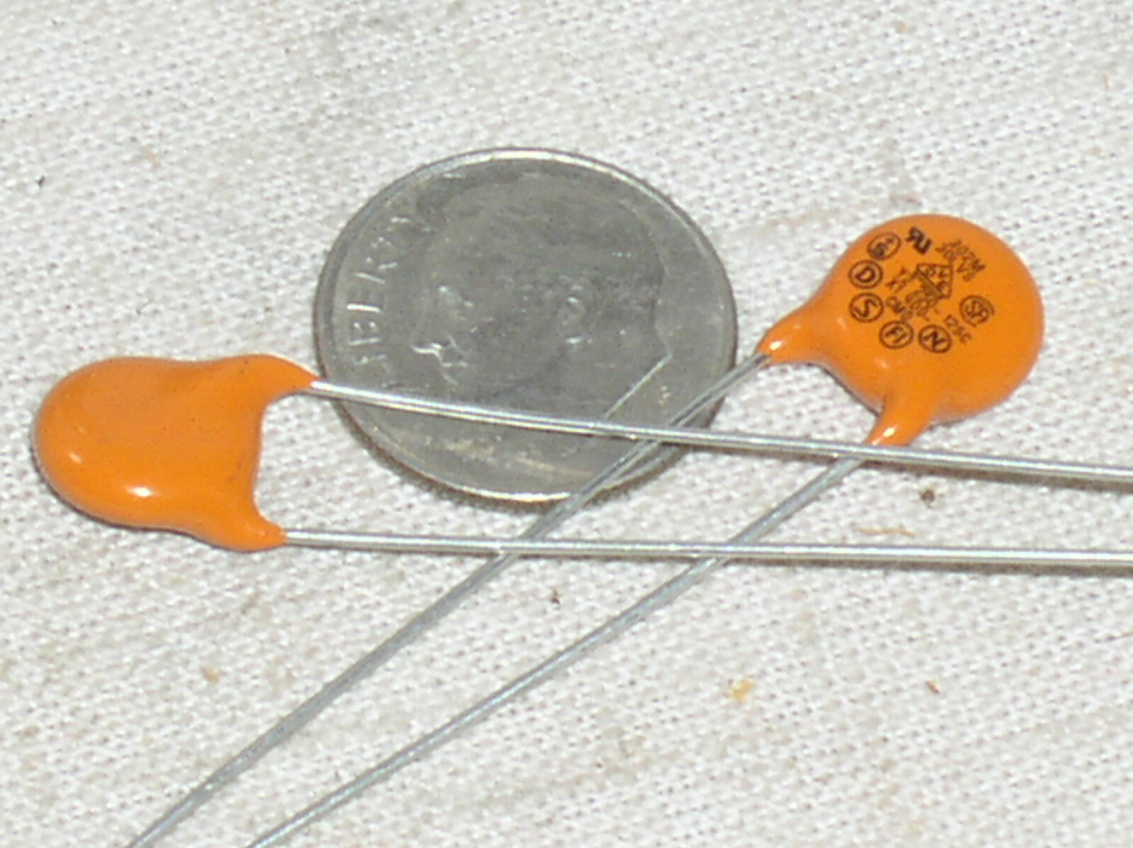 2 CERA-MITE 30LVSD30 302 M 3NF 3000PF .003MFD Y250V X400V SAFETY ...