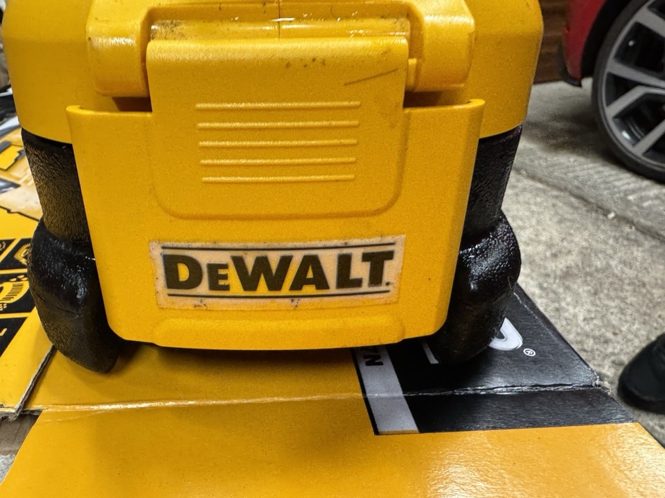 Dewalt DCV517 18V Battery-Powered Hoover Vacuum Cleaner Unit Only | eBay UK