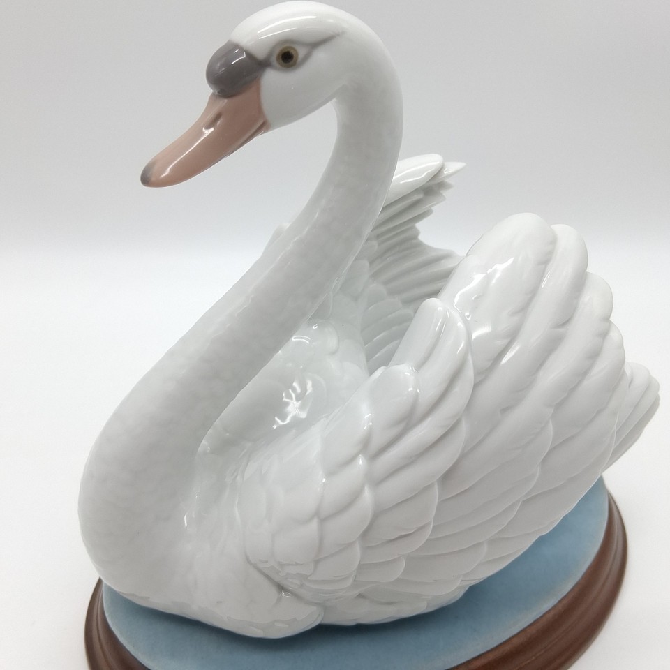 Vintage Lladro Swan W/Wings Spread W/Base # 09601 Retired Porcelain ...