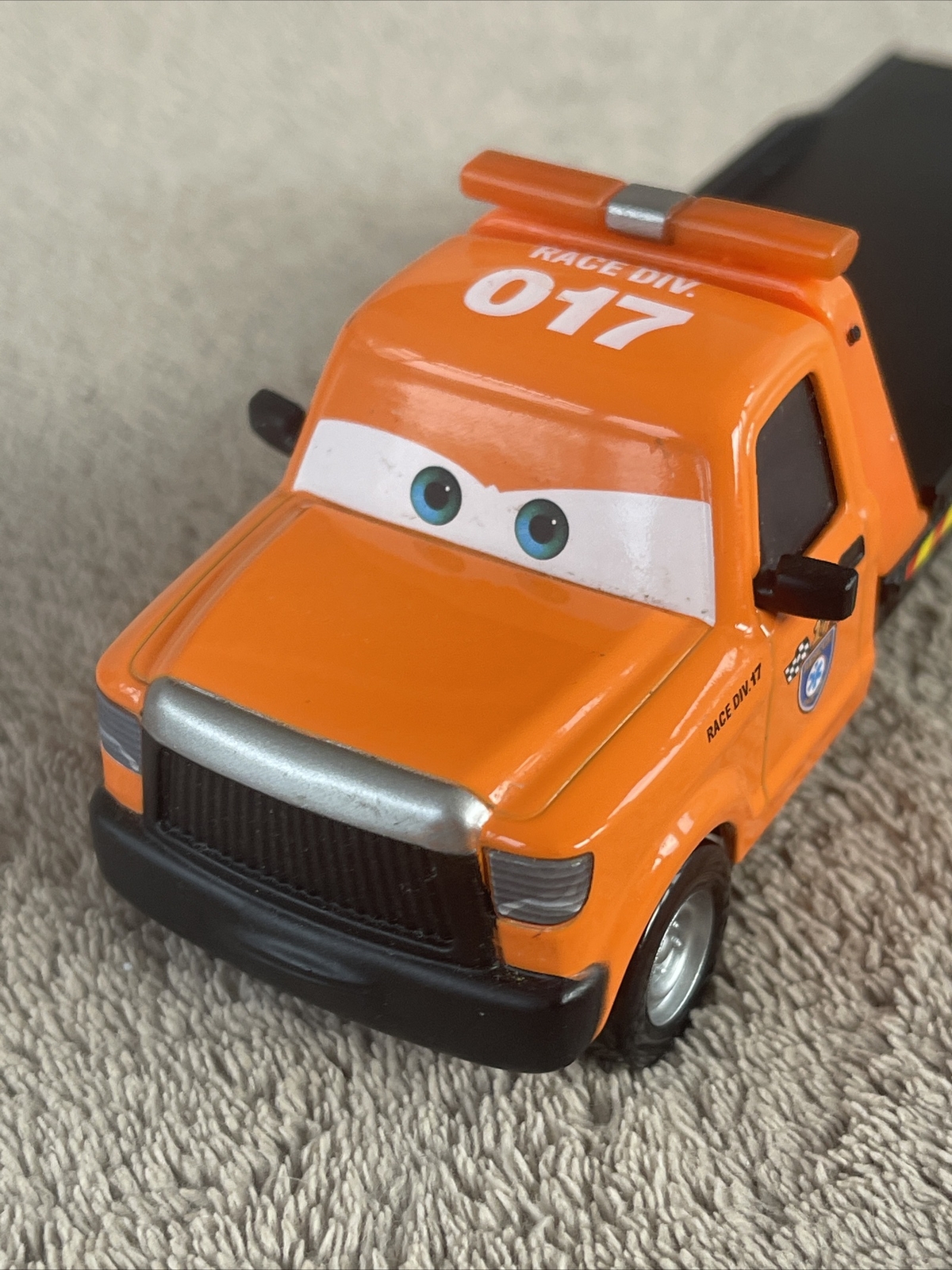 Disney Pixar Cars 3 STU SCATTERSHIELDS Deluxe Diecast Recovery Truck ...