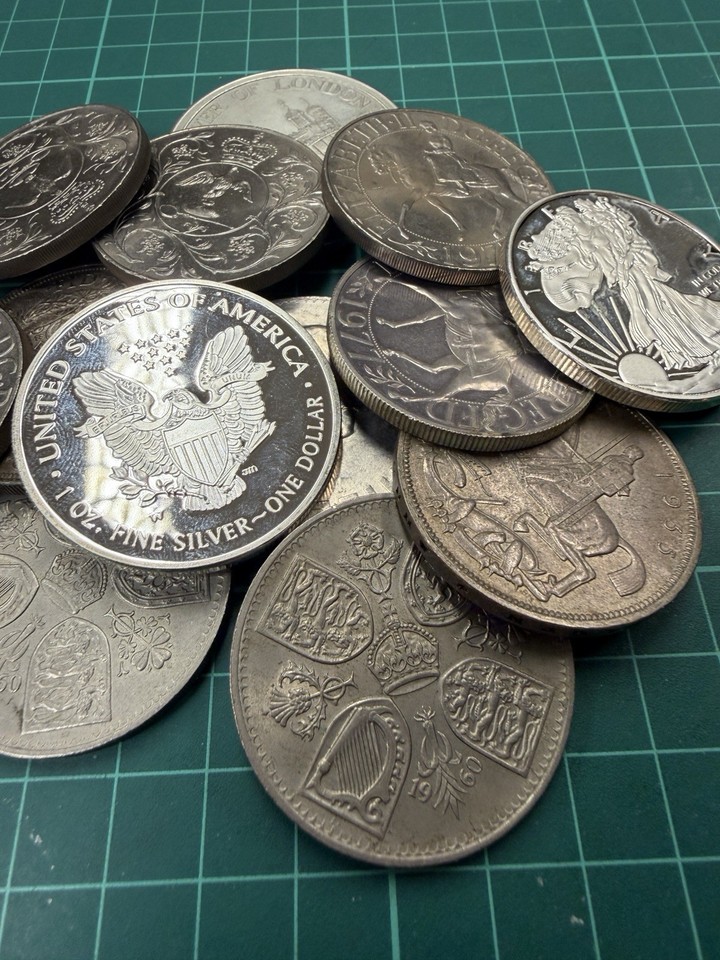 Job Lot Silver Colour Coins. Various Sizes And Denominations. Read ...