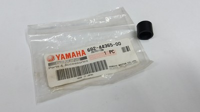 Genuine Yamaha Outboard Part # 682-44365-00-00 Water Seal | eBay
