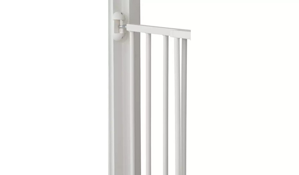 Cuggl Wall Fix Extending Safety Gate White 60-97 cm great condition RRP ...