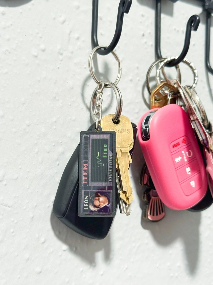 Resident Evil 2 Keychain PS1 Inspired Leon Fine Health Bar Gamer Gift ...