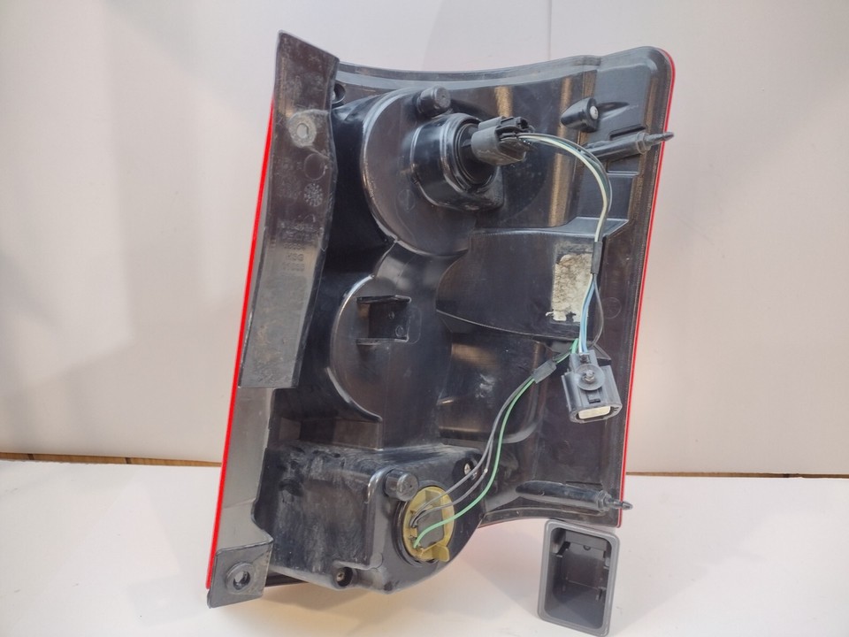 2011-2020 Dodge Grand Caravan Tail light Assembly left driver side ...