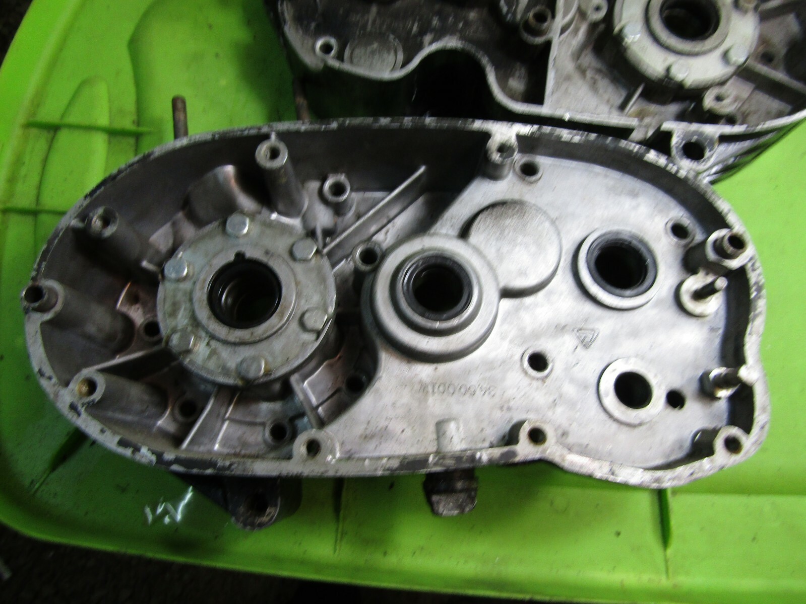 Montesa Cappra 250 V75 Engine Cases # 14 p/n 73M0658 73M 1975 #14 Motor ...