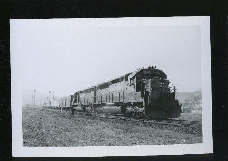 1960s SP Southern Pacific EMD SDP45 Locomotive #3200 - Vtg B&W Railroad ...
