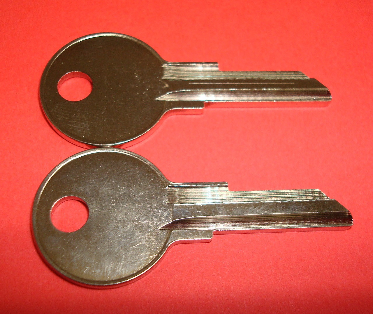 🔑 LOT OF 2 Original Ilco CC2 Club Cart or Golf Cart Key Blank #CC2 (2 ...