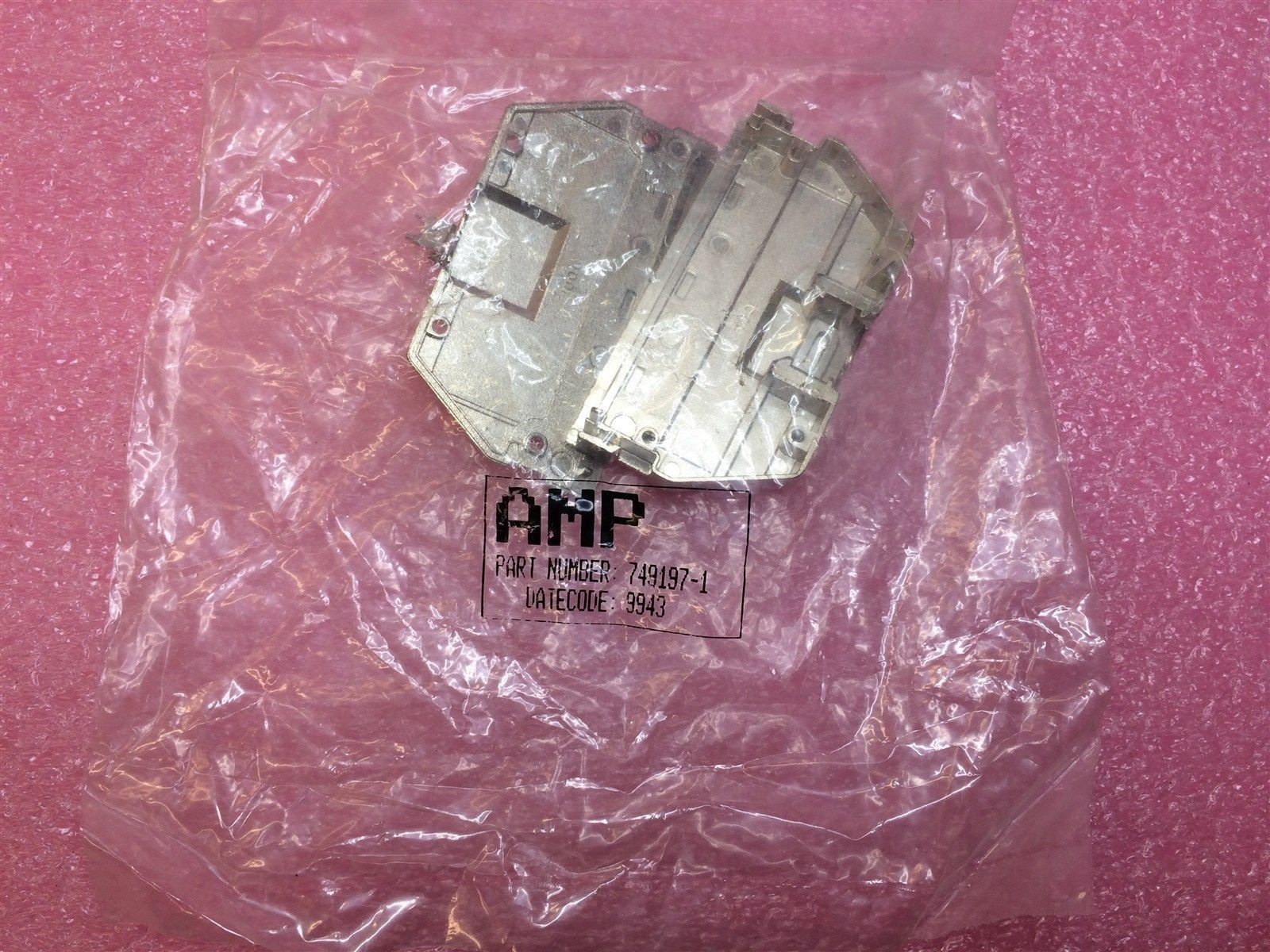 749197-1 AMP Backshell Kit 2 PIECES | eBay