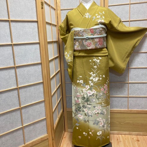 3126 Visiting Kimono Yuzen Artist'S Work With Sealed Branches And ...