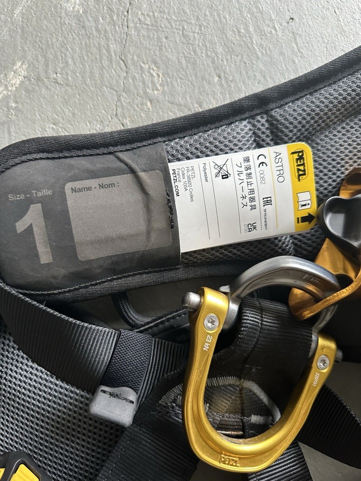 Petzl Astro Bod Fast Harness ANSI Size 1 | eBay