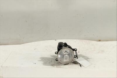 81210 02110 faro antiniebla derecho para TOYOTA AURIS 12 E18 ...