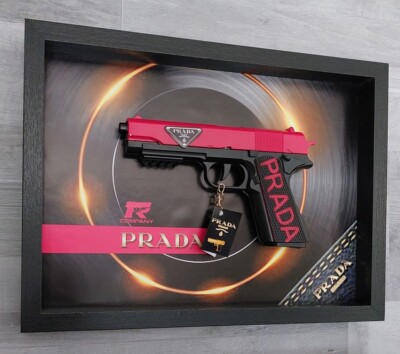 Gun / Pistole PRADA PopArt New Amsterdam im 3D Rahmen | eBay.de