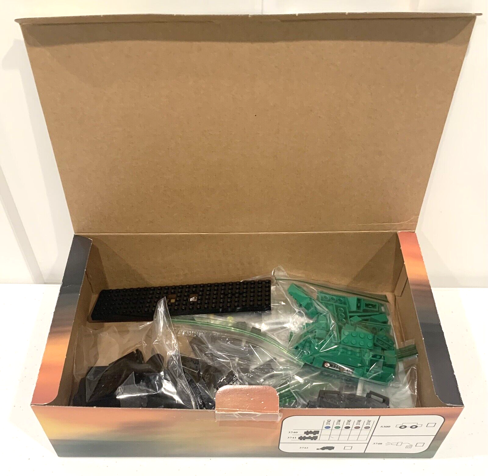 Lego My own Train 3741, 3744 Large Locomotive with Green Trim ...