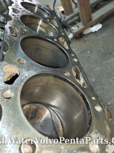 Volvo Penta 7.4L GM 454 Big block Chevy Short Block 4 Bolt Main engine ...