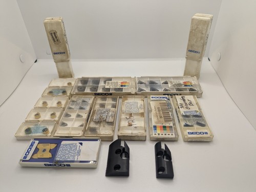 Mixed Lot of New SECO Carbide Inserts ( 65 Total Inserts) ( 2 Holders ...