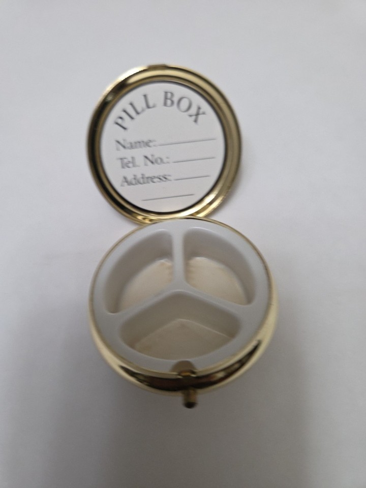 Vintage Victorian Art Pictured Marie Antoinette 2" Pill Box With 3 ...