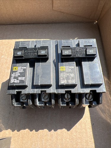 Lot Of 2 Square D HOM240 2 Pole 40 Amp 120 240V Type HOM Plug In ...