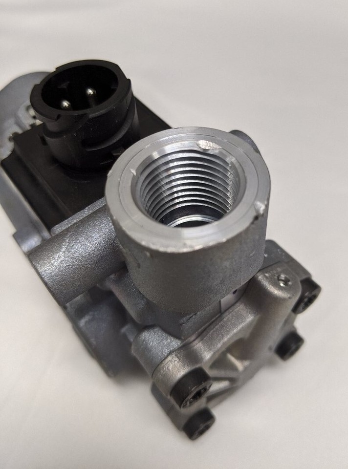 Wabco ABS Modulator Relay Valve P/N WAB 472 195 052 0 | eBay