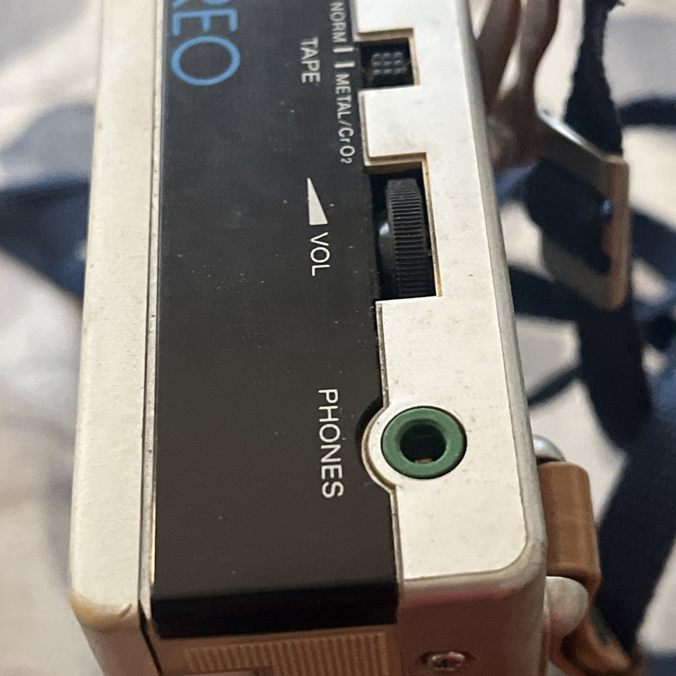 VINTAGE Sony Walkman WM-8 Stereo Powers On Straps As Is For Parts ...