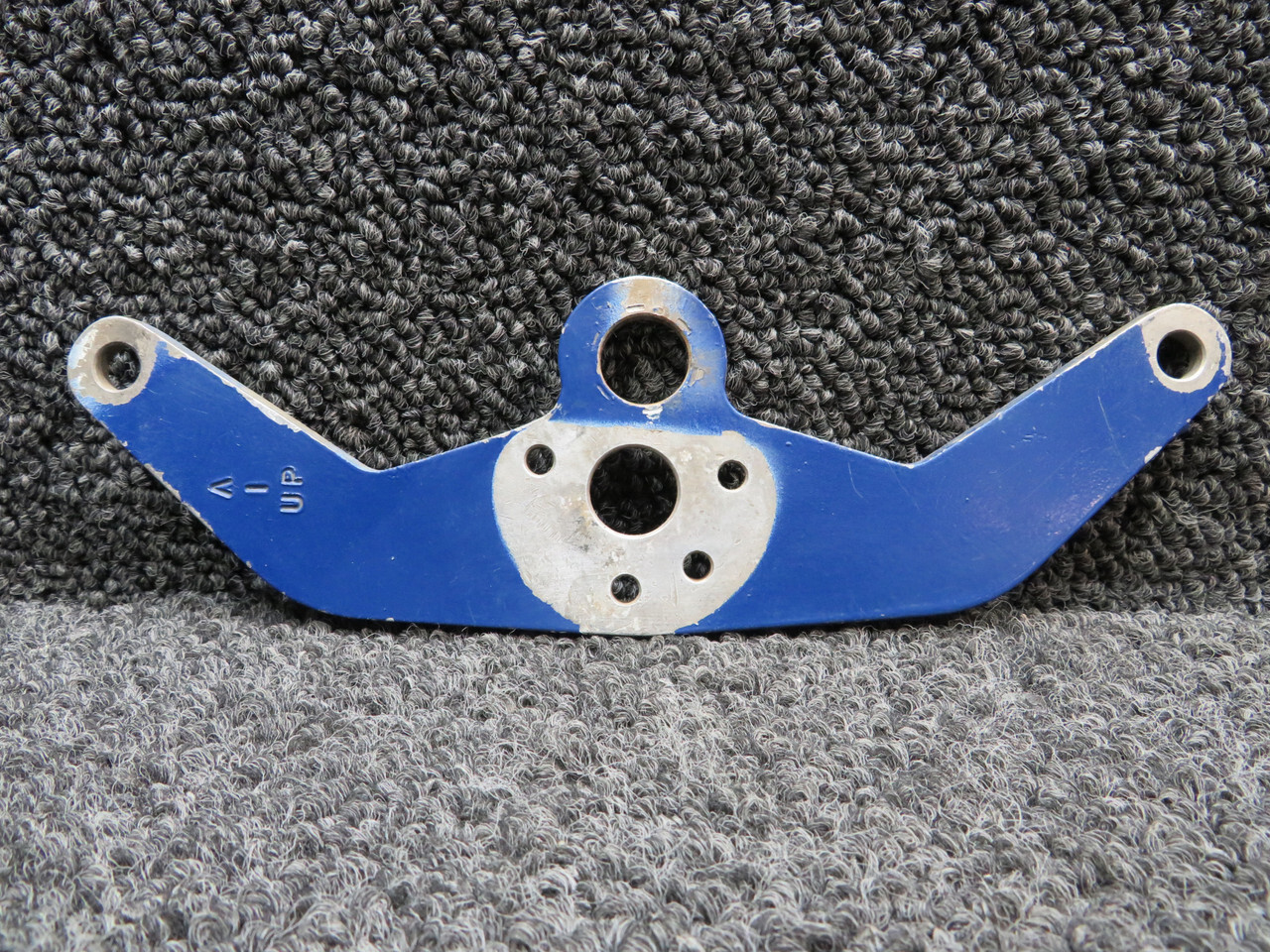 0432166-5 (Alt: 0432166-3) Cessna 150M Elevator Bellcrank Assembly | eBay