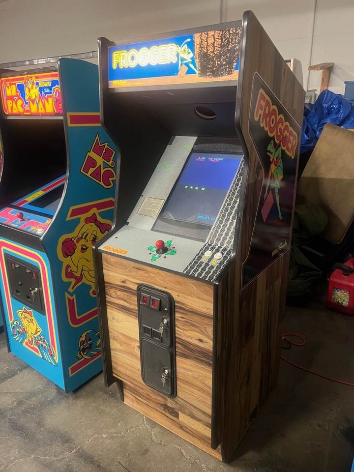 FROGGER ARCADE MACHINE by SEGA 1981 (Excellent Condition) *RARE* | eBay