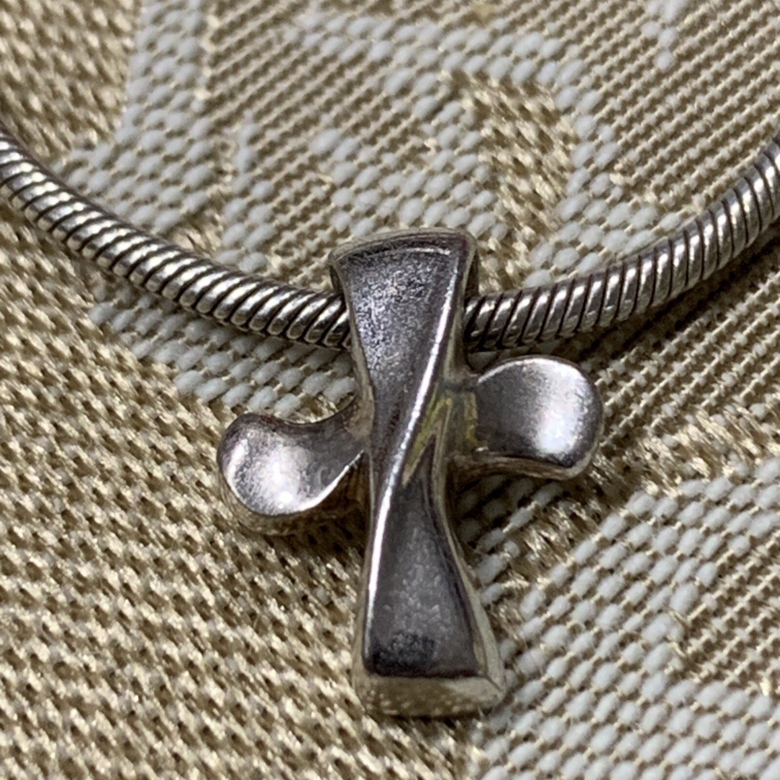 925 Engraved Serpentine Chain with Cross Pendant - Gem