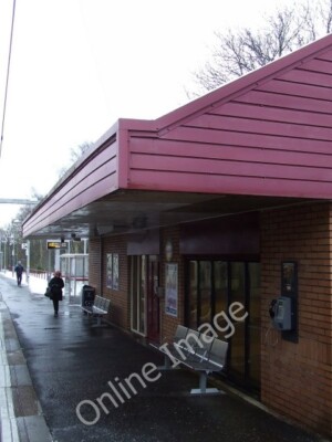Photo 6x4 Williamwood railway station Giffnock On the Neilston line in ...