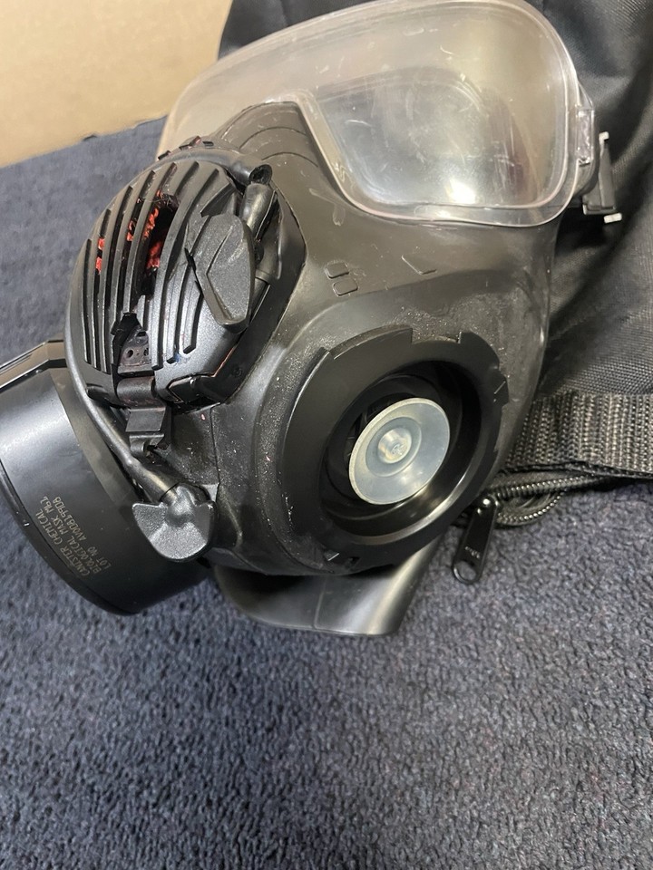 Genuine Avon M50 Gas Mask Size M, Crack In The Mask Plate. Used For ...
