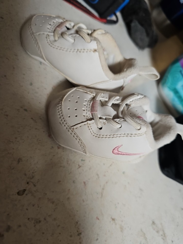 Nike Play White Pink Crib Low Booties Shoes Size 0C | eBay