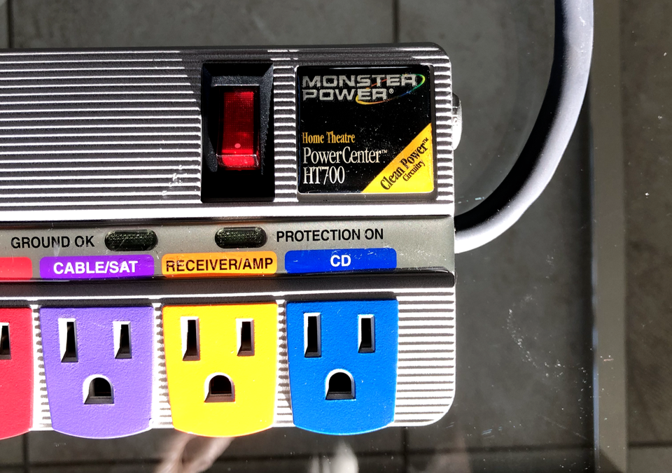 Monster Power HT700 Home Theatre PowerCenter Surge Protector Outlet | eBay