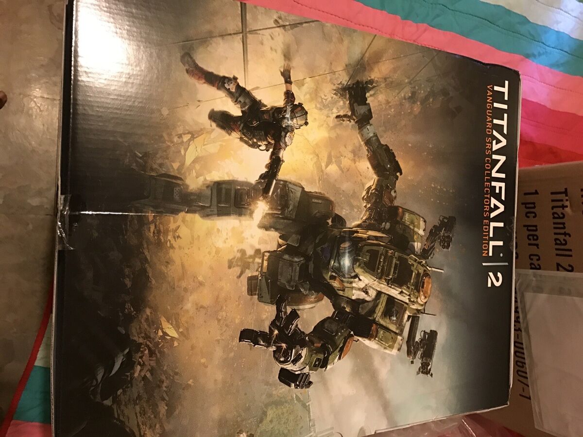 Titanfall 2 Vanguard SRS Collectors Edition with Helmet and Titanfall 2 Vanguard SRS Collectors Edition with Helmet and