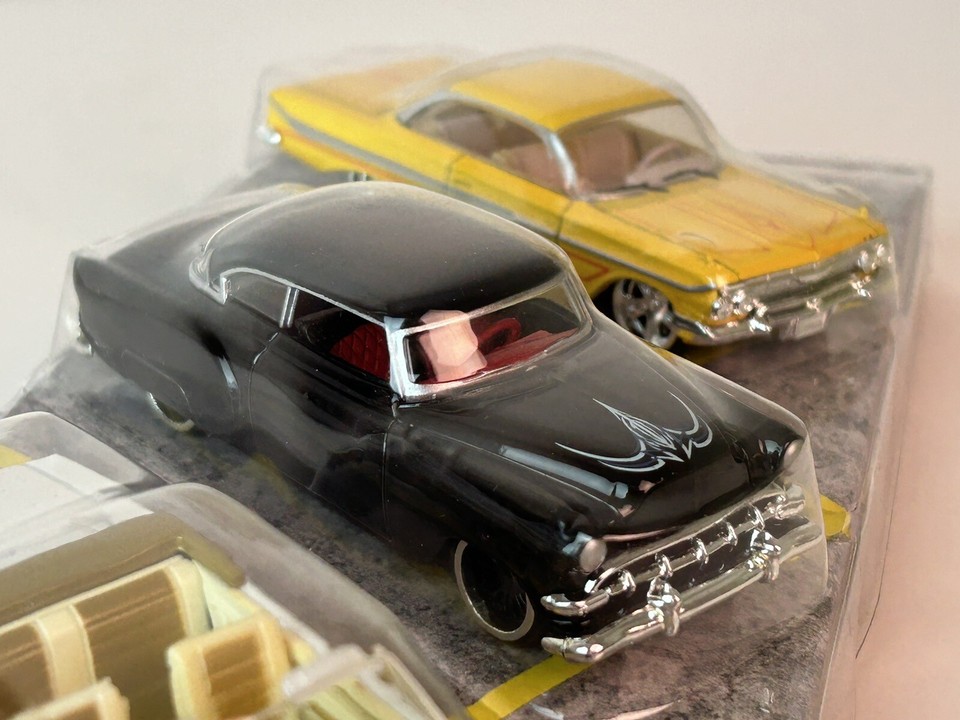 Malibu International 1:64 Scale Lexani 5 Pack Chevy Malibu, Escalade ...