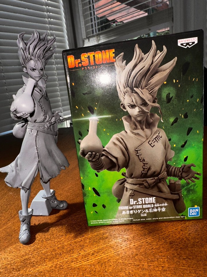 Dr. Stone Figure of Stone World Toy Senku Ishigami Stone Version ...