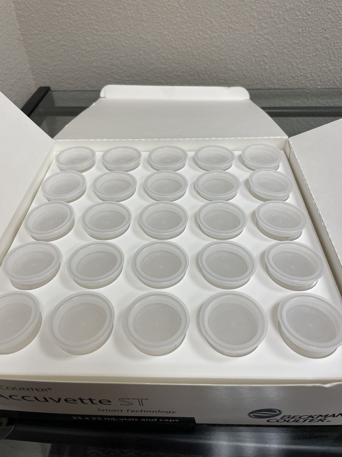11 Boxes of 25 25ml Beckman Coulter Accuvette Stcuvettes With Caps for ...