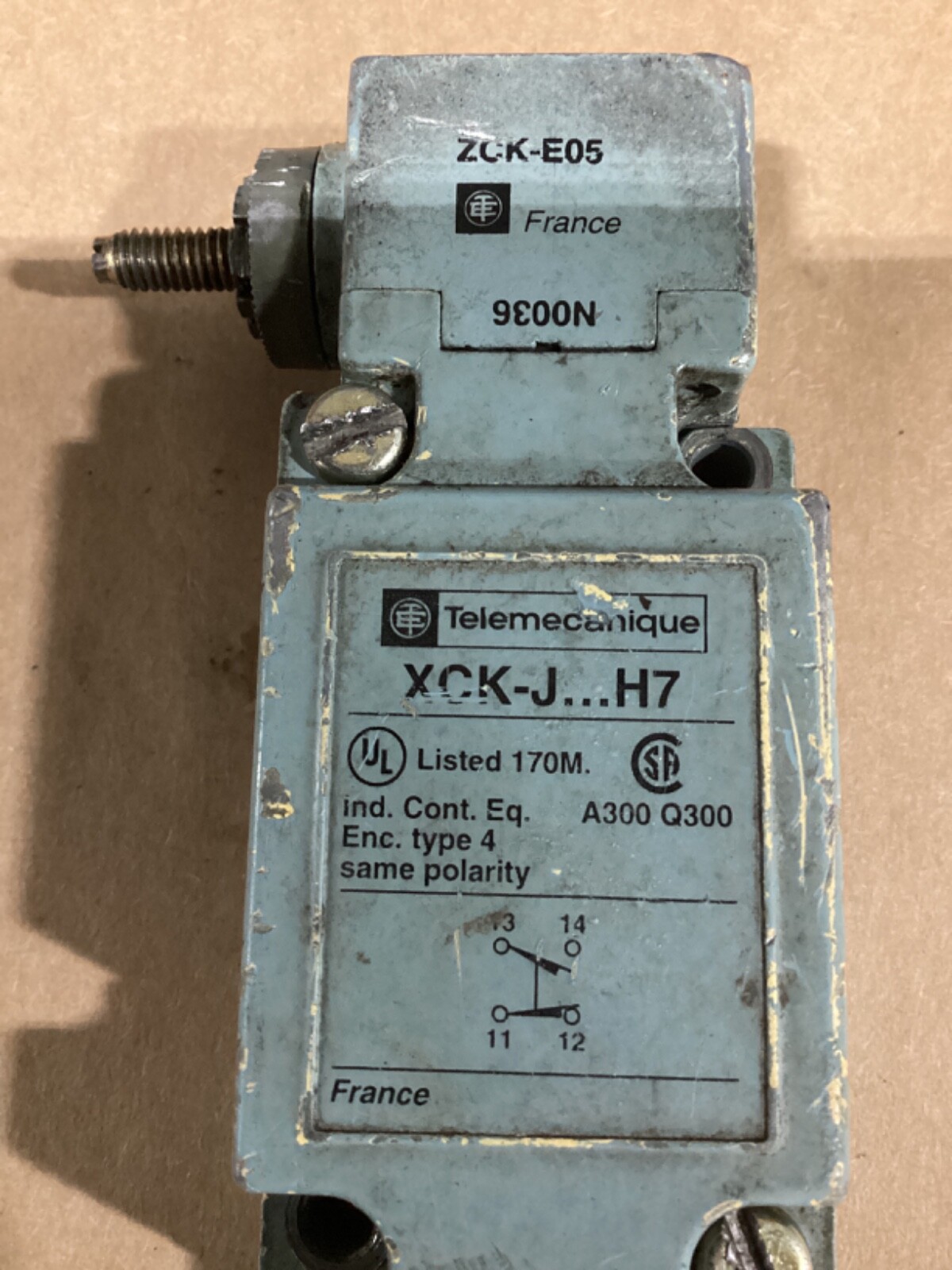 TELEMECANIQUE XCK-J…H7 LIMIT SWITCH ASSEMBLY with ZCK-E05 #102F107 | eBay