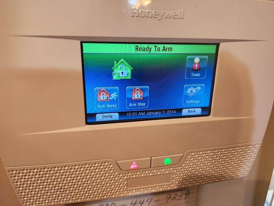 Honeywell Lynx Touch L5210 Security Alarm Panel | eBay