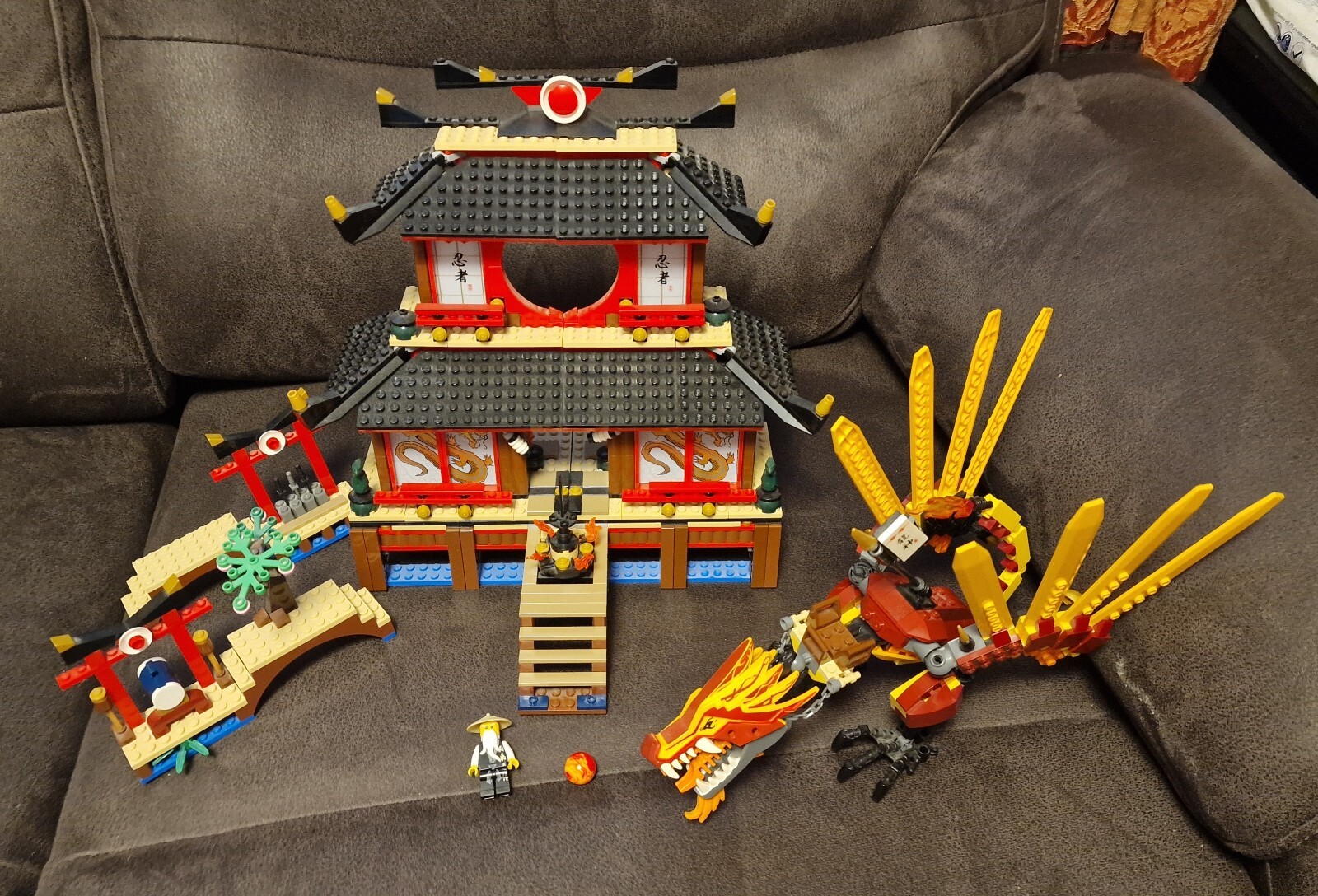 LEGO NINJAGO: Fire Temple (2507) - Temple & Fire Dragon 673419144896 | eBay